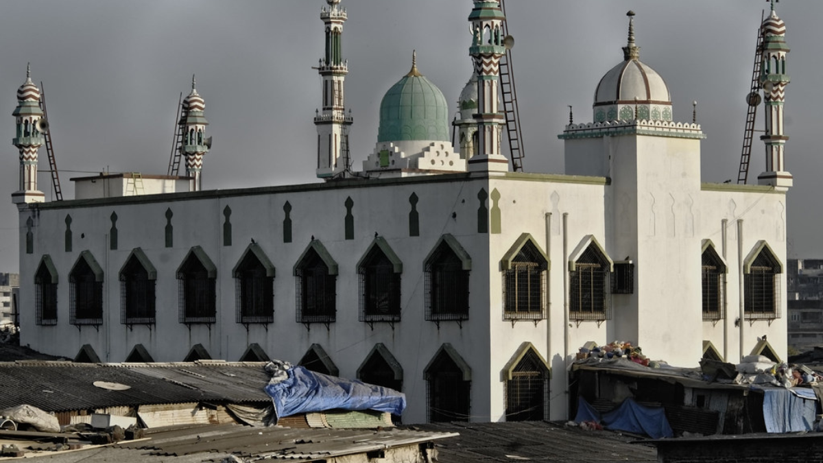 Dharavi protests News: Massive Protests Erupt in Mumbai After BMC ...