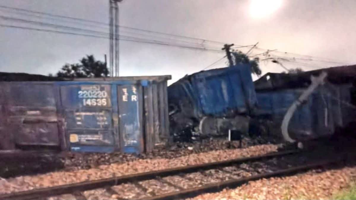 Massive Disruption as 25 Wagons of Goods Train Derail in Mathura