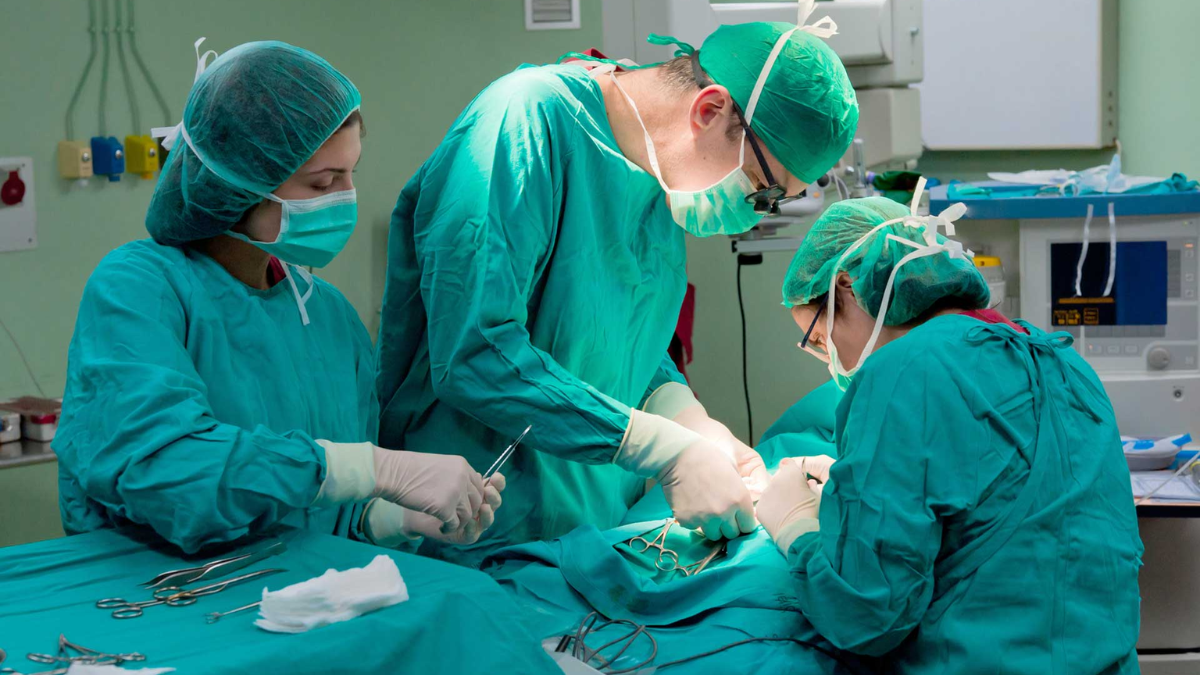 Why Do Doctors Wear Green During Surgeries? The Answer Will Surprise You!